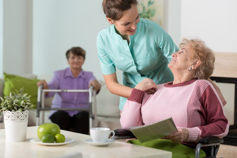 Working in old people's home | Complete Care Agency